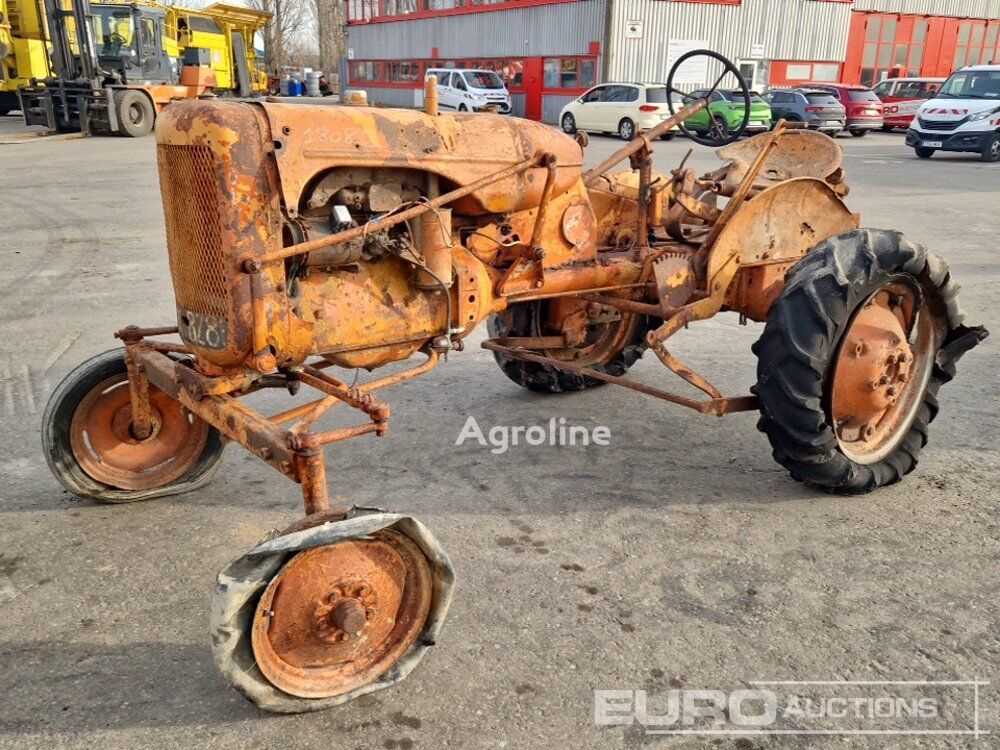 Prodaje se Allis-Chalmers mini traktor na aukciji