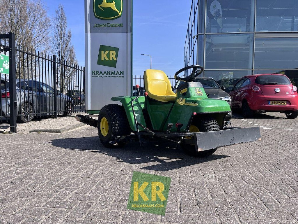 John Deere 1200A bunkerrake traktor kosilica