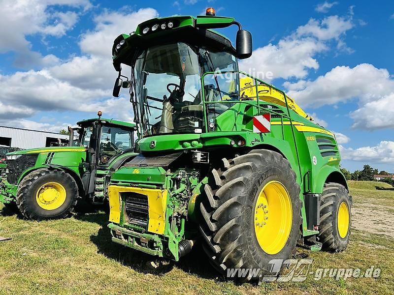 John Deere 8300 krmni kombajn