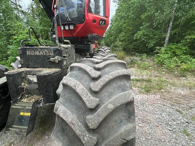 Komatsu 951-1 harvester