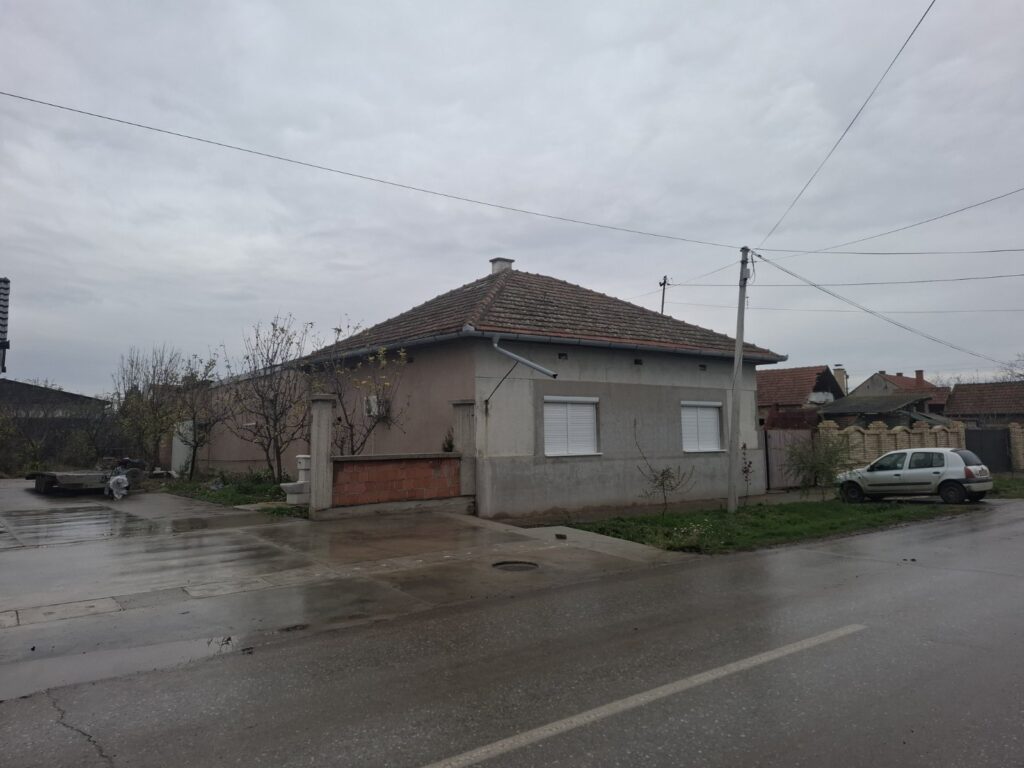 Na prodaju kuca u Novom Beceju