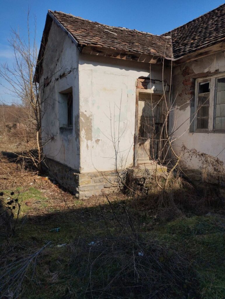 Prodajem kucu u Beloj Crkvi-Krupanj