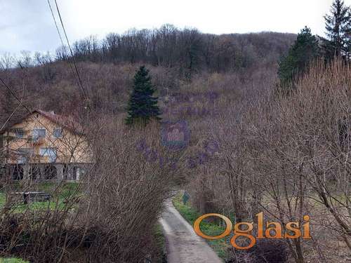 Gradjevinski plac u Beocinu!