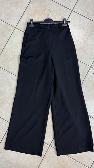 NOVE ELEGANTNE CRNE PANTALONE U S VELIČINI