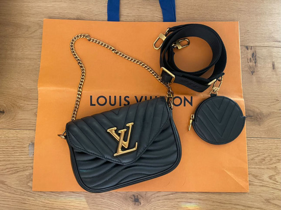 LOUIS VUITTON New Wave Multi-Pouchette