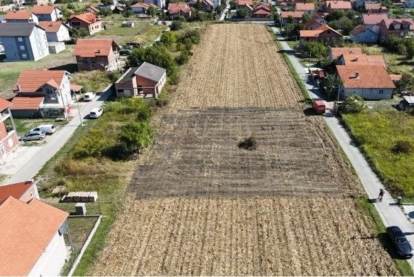 Prodajem plac u Borci