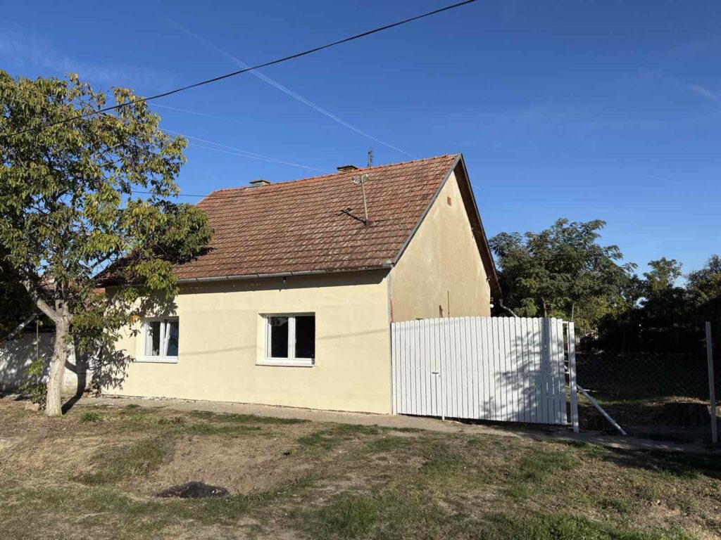 Prodaje se kuca u Novom Knezevcu