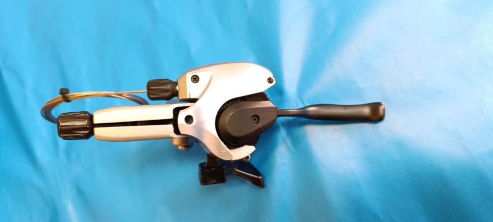 Rucica integrisana Deore XT leva