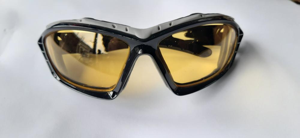Naočare Oakley copy crne sa žutim staklima
