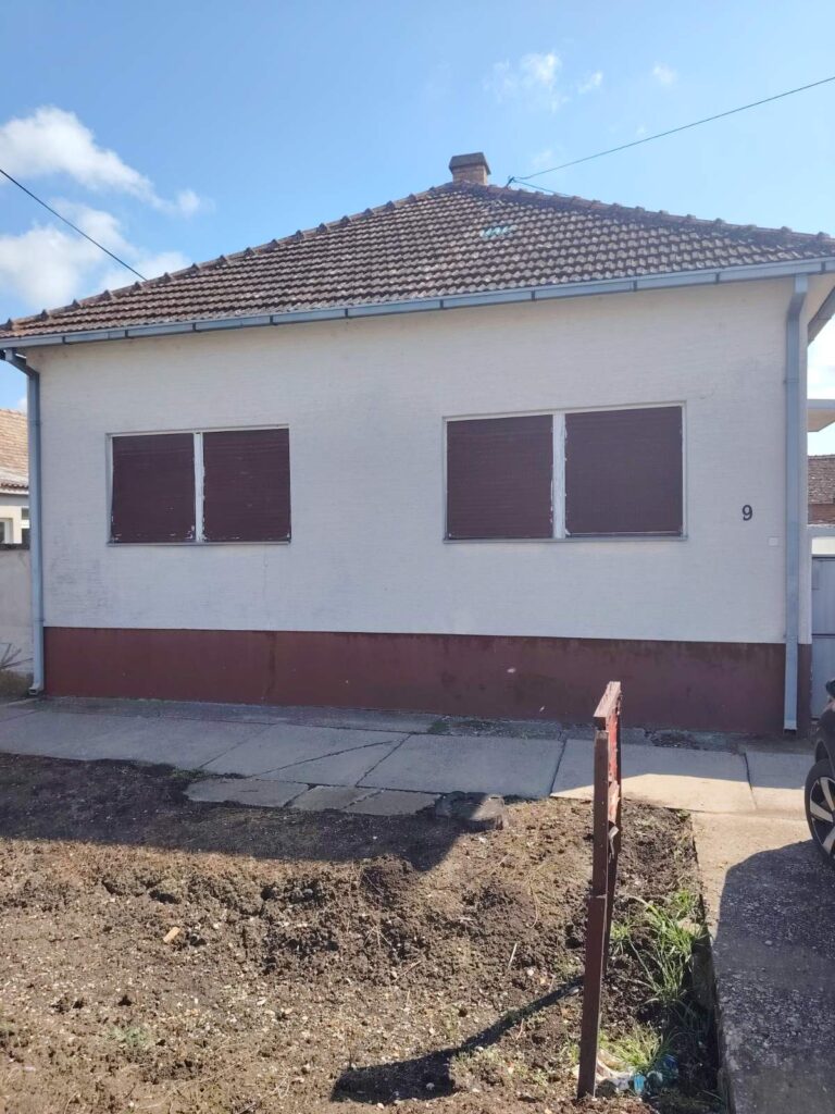 Kuća u Adaševcima, opština Šid
