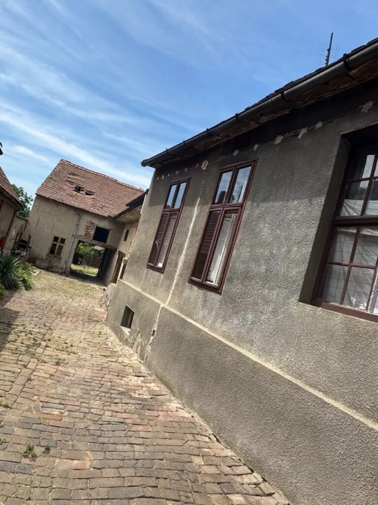 Prodaje kuce sa velikim mogucnostima i pogodnoj ceni