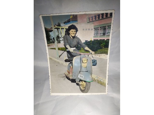 Vintage Fotografija Zena Na Motoru Nsu Prima Pertis