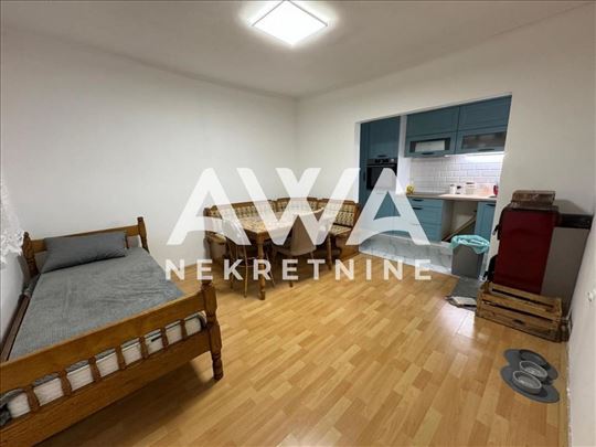 Kuća Apatin, 85 m² + poseban stan 51m2, plac 639 m