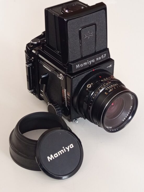 Mamiya RB67 Pro S i Mamiya-Sekor C 90mm F:3.8