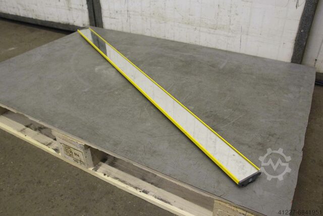 Ogledalo
Siemens Leuze UM60-1200 3RG7848-1DE