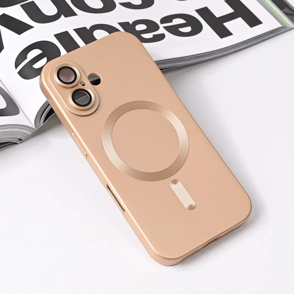 Maskica za iPhone 16 6.1 gold Magsafe Chrome