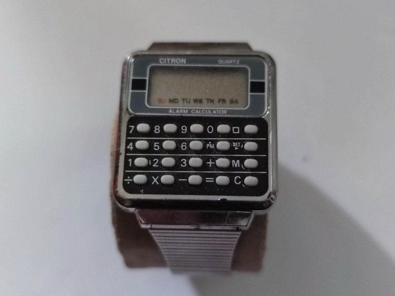 Citron – calculator kvarcni sat (nesipravan)