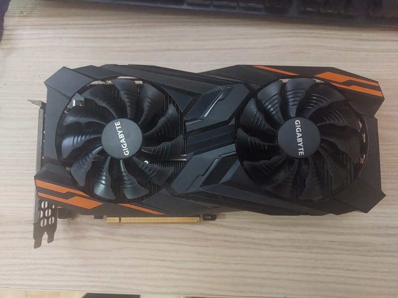 Gigabyte RX VEGA 64 Gaming OC 8GB HBM2 – Perfektna!