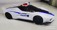 Policijski beli auto na baterije