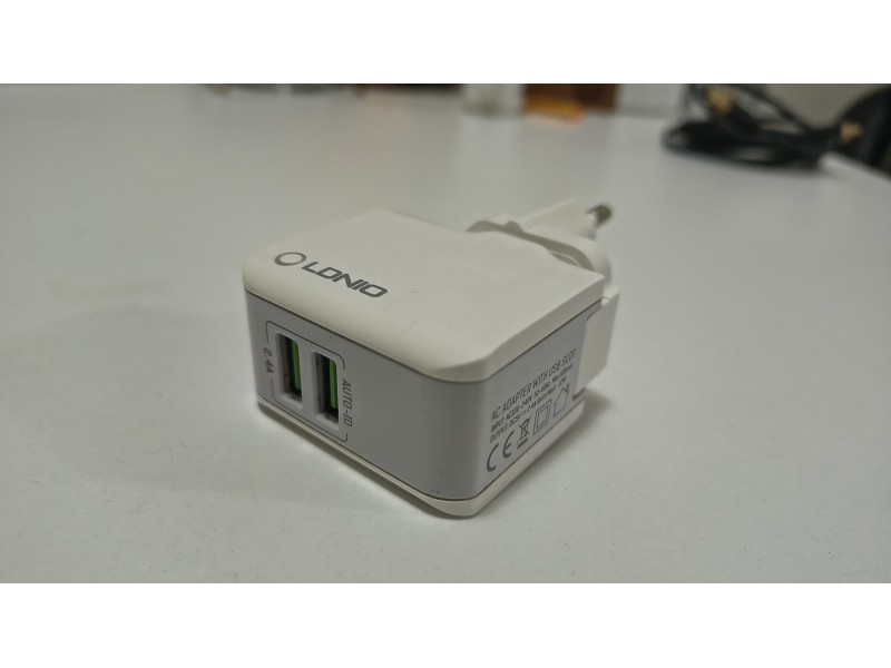 Strujni Adapter USB
