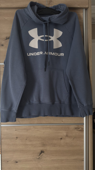 Under Armour duks