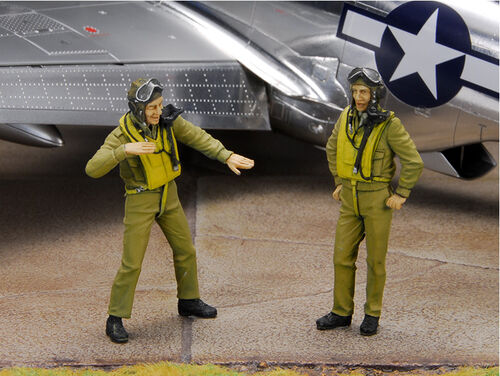 NEW! Zoukei Mura SWS04-F02 P-51 D Mustang - Briefing Set (2 Figures)