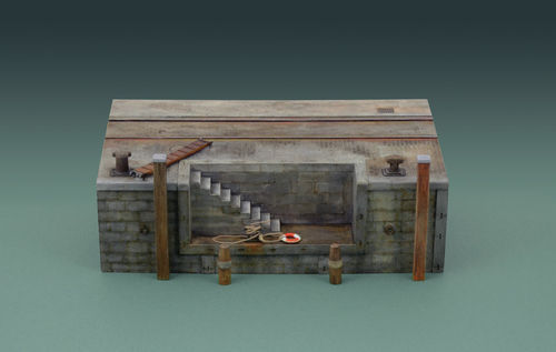 Italeri 5615 Dock with Stairs
