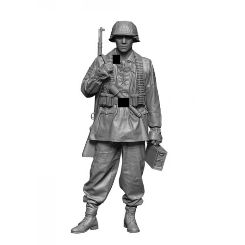 H3MODELS 48145 German WW2 Waffen SS Soldier (1 Figure)