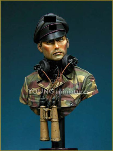 Young Miniatures YM1805 German Waffen SS Panzer Officer Normandie 1944