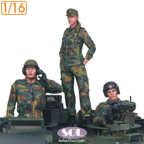 SOLMODEL MM924 Bundeswehr Tank Crew II for Leopard 2A7 (3 Figures)