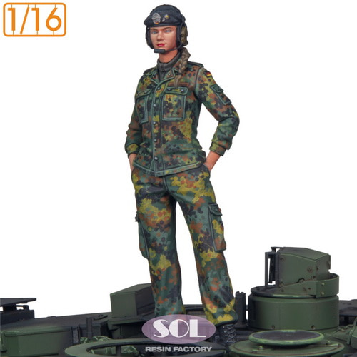 SOLMODEL MM945 Bundeswehr Tank Female Crew (Beret Type)