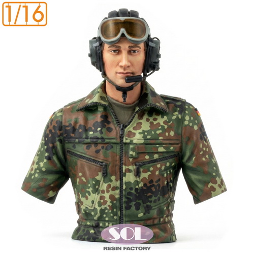 SOLMODEL MM951 Bundeswehr Tank Driver for Leopard 2A6 (Half-Figure for Trumpeter Kits)