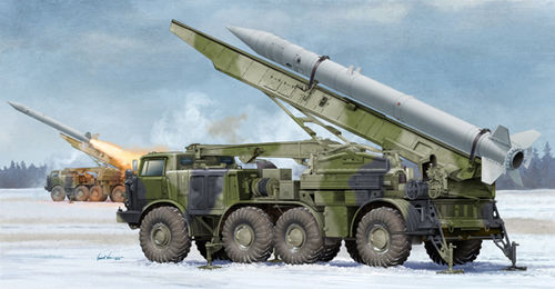 Trumpeter 01025 Russian 9P113 TEL w/9M21 Rocket of 9K52 Luna-M Short-range artillery