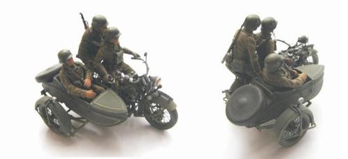 Choroszy Modelbud V14 Polish Combat Crew of 3 (1939) for Motorcycle M111 Sokół (Falcon) 1000 with Side Car