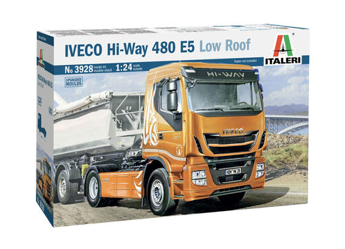 Italeri 3928 Iveco Hi-Way 480 E5 (Low Roof)
