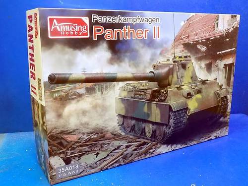Amusing Hobby 35A018 Panzerkampfwagen Panther II