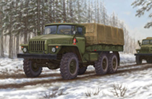 Trumpeter 01012 Russian URAL-4320 Truck