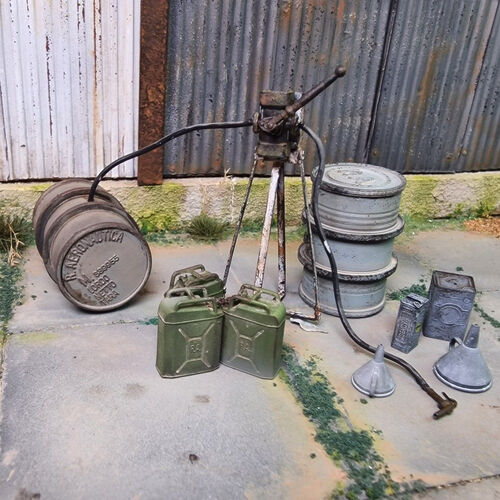 HD Models 32001 Regia Aeronautica Refueling Set #1