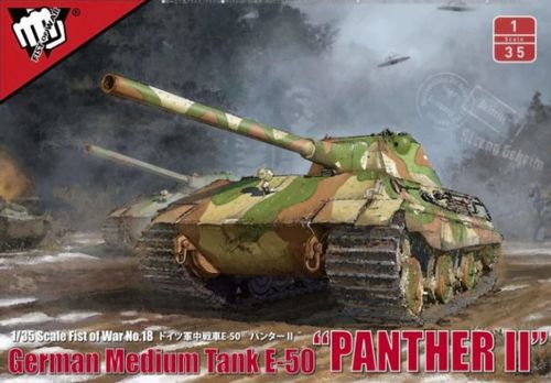Model Collect UA35001 German Medium Tank E-50 "Panther II"