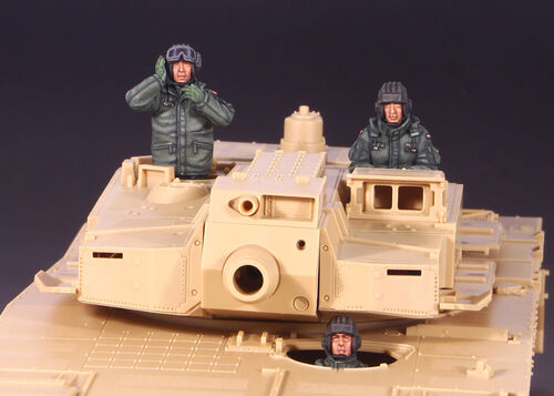 Valkyrie Miniatures 35035 Modern Polish Army Tank Crew Set (For K2PL, K9, M1A2, Leopard 2)