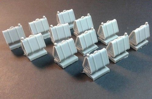 PanzerArt RE35-439 WWII 20l German triangular canisters (12pcs)