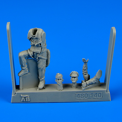 Aerobonus 480140 U.S.A.F. Fighter Pilot WWII - 8th Army (European Battlefields) Figurines
