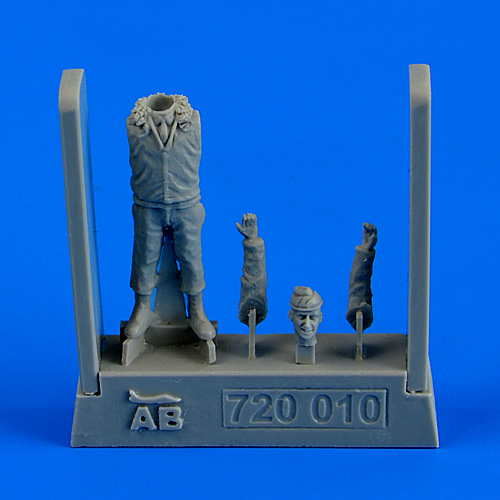 Aerobonus 720010 U.S.A.F. Fighter Pilot - Korean War 1950-1953 Figurines