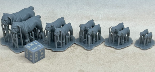 EMP3D 35130104 Psy - buldog - 2 sztuki mniejszy/ większy