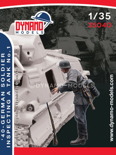 Dynamo-Models 35040 '40 - German Soldier Inspecting A Tank No.1