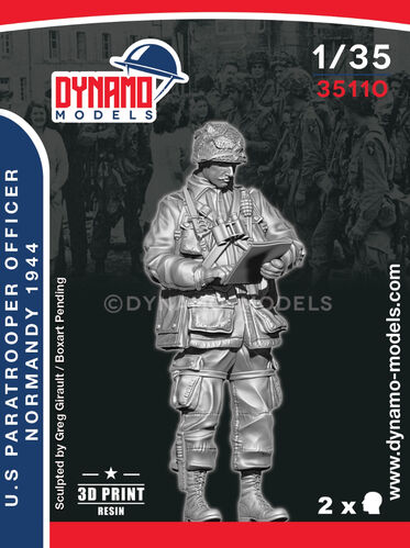 Dynamo-Models 35110 US Paratrooper Officer Checking the Map (Normandy 1944)