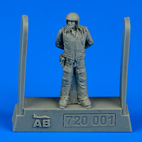 Aerobonus 720001 Soviet air force fighter pilot