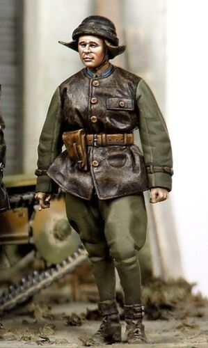 The Bodi Miniatures 35050 Hungarian panzer crewman #2