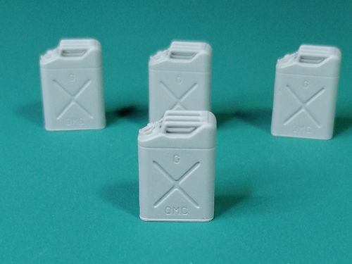 Eureka XXL E-049 WW II US Army Jerrycans for Fuel Set #1