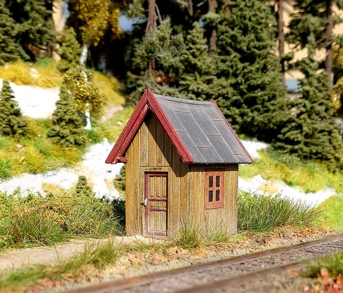 Model scene 98528 Switch-Men's Shed (H0)